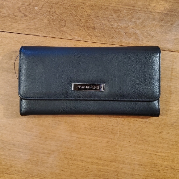Tahari | Bags | Nwt Tahari Rfid Black Wallet | Poshmark
